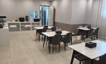 Amber Hotel (Beijing West Railway Station 302 Hospital), Beijing - 2025 ...