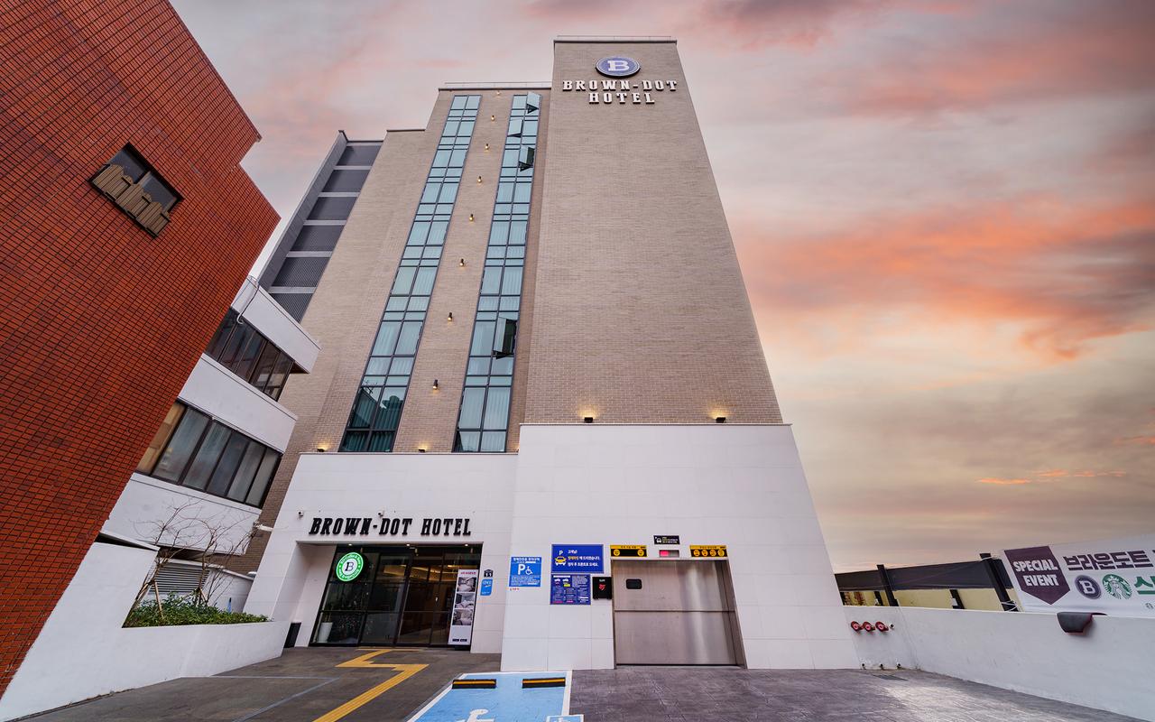 Brown Dot Hotel Busan Sajik Stadium in Busan | 2024 Updated prices ...