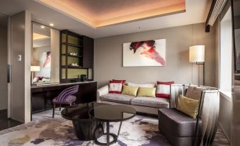 Courtyard by Marriott Kyoto Shijo Karasuma, Kyoto - 2025 Updated Prices ...