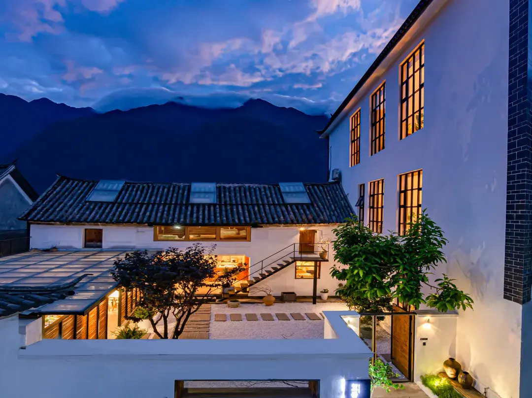 Dali Wuyun Designer Theme Inn - Dali