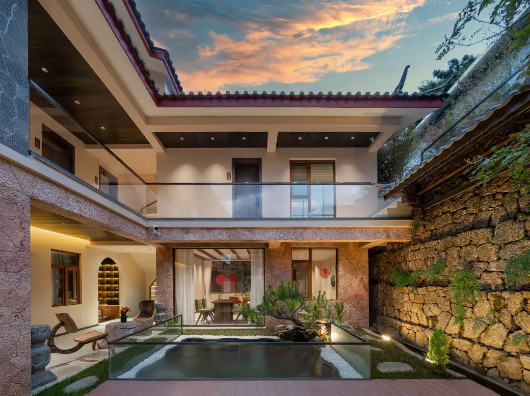 Island View, Mountain Clouds And Mountains Wonderland Resort Courtyard - Lijiang