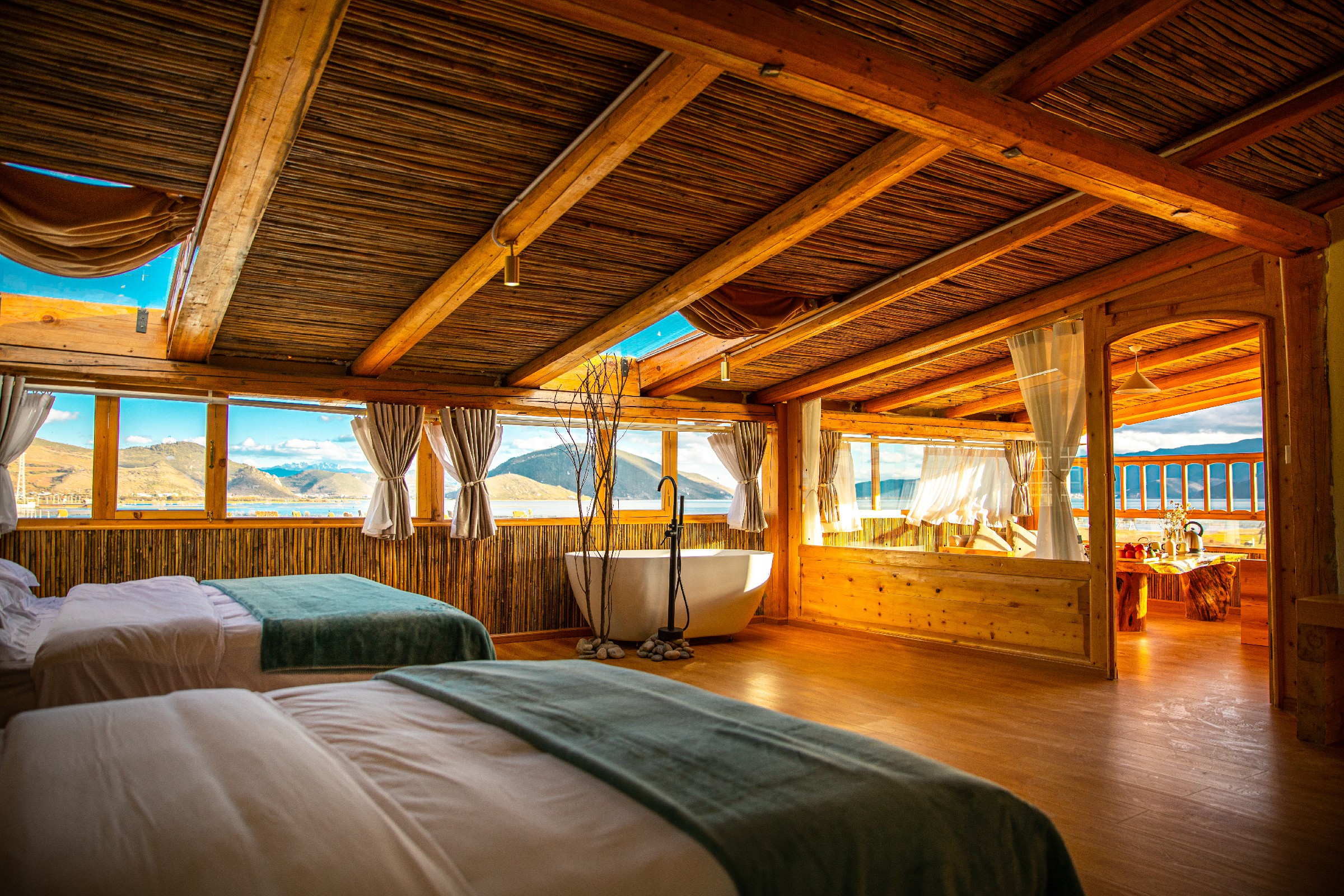 Renqing Cimu Mei Court Reviews: 529 Verified Reviews | Trip.com