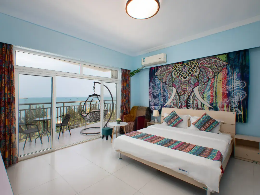 Linshuifeng Art Hostel - Sanya