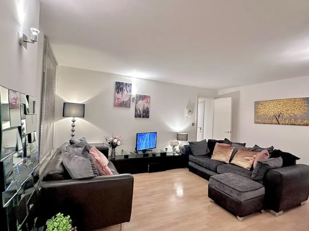 Superb Central Apartment Near The Tower Of London - London