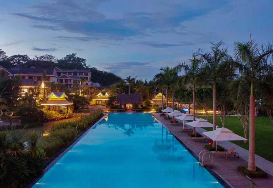 Nanshe Xiaozhu Swimming Pool Wenquan Villa (Xishuangbanna Gasa ...