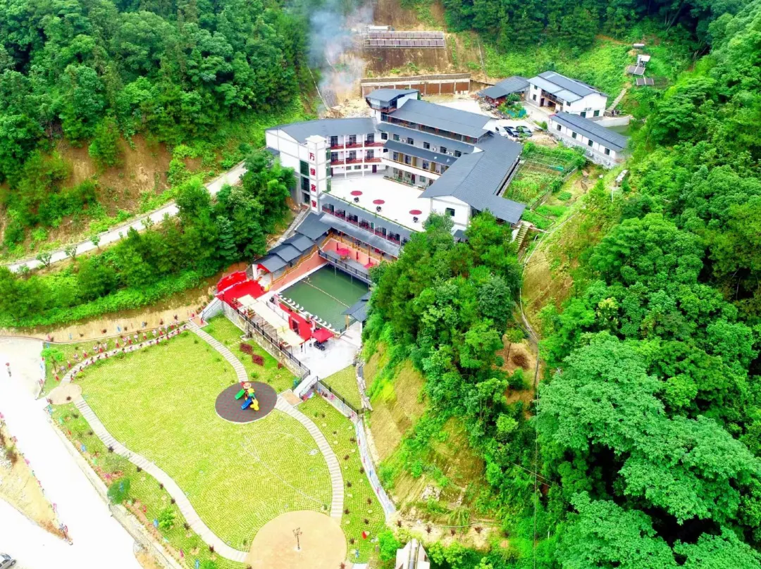 Wanlv Hakka Inn - Heyuan