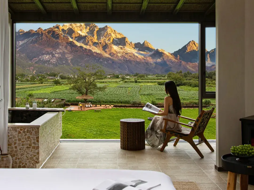 Ono Sanqiu · Rizhao Jinshan Wild Luxury Hot Spring Pool Resort - Lijiang