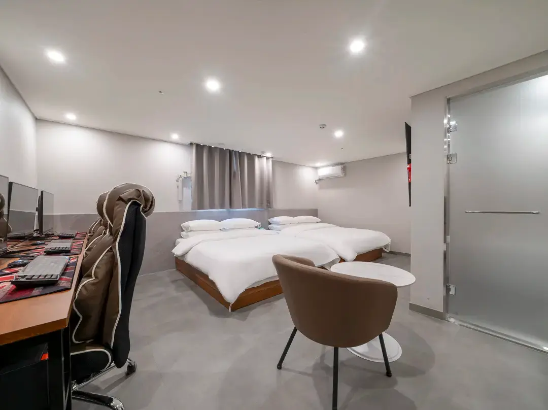 Suwon Hanbam Hotel - Suwon