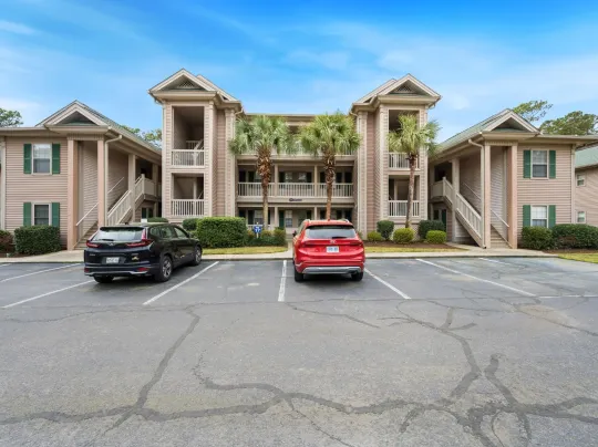 Charming Golf Course Retreat With Community Pool - Cozy Family Haven - Pawleys Island, SC