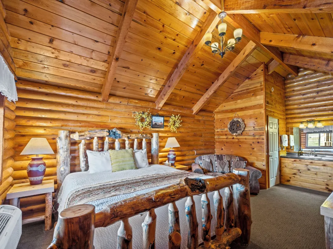 Bryce Canyon Log Cabins - Bryce Canyon City, UT