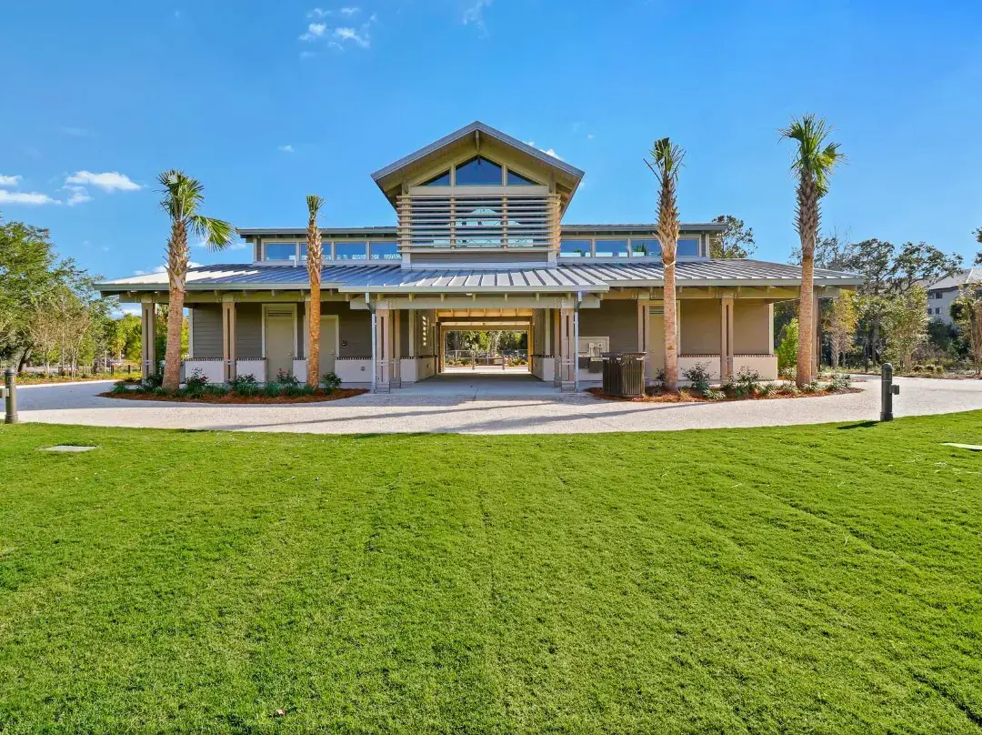 Elevator, Pool, Tennis, And Beach Gear Included - Stunning Coastal Escape - Hilton Head Island, SC