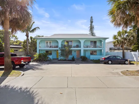 Beach Access And Backyard Oasis - Charming Coastal Retreat - Cocoa Beach, FL