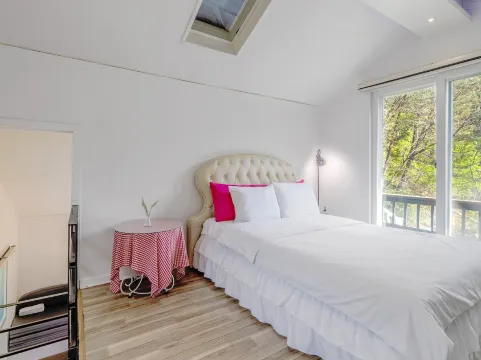 Gapyeong Salang-geuligi Spa Pensyeon - Gapyeong-gun