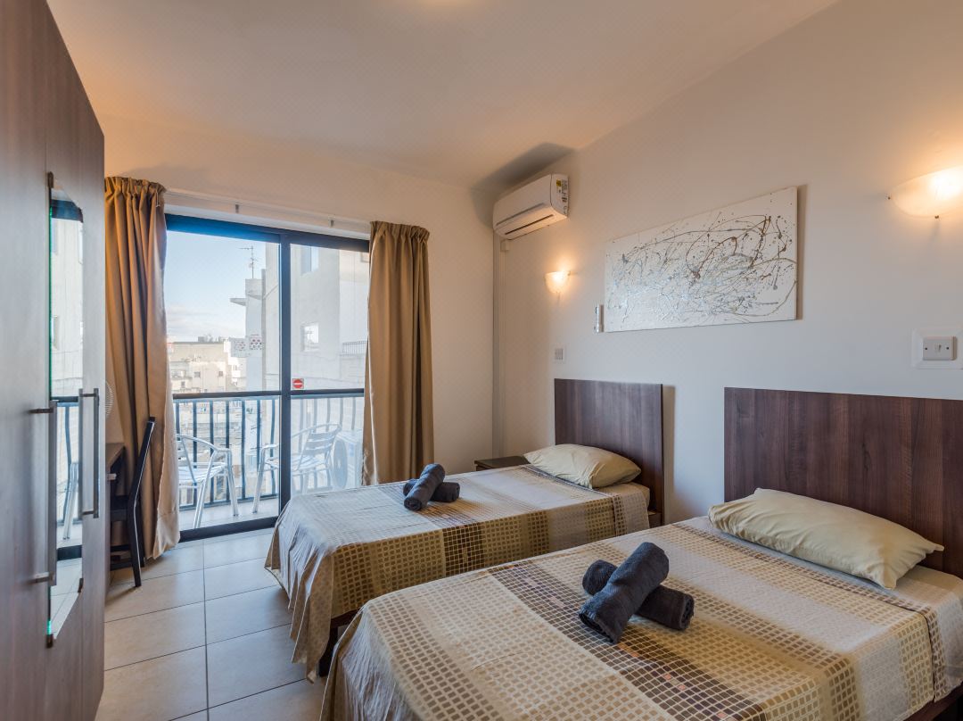 Getawaysmalta - Seashells 2-bedroom Apartment In Bugibba - Malta