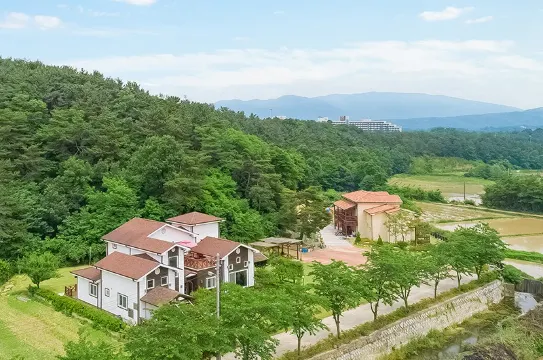 Gyeongju Woorinuri Pension - Gyeongju-si