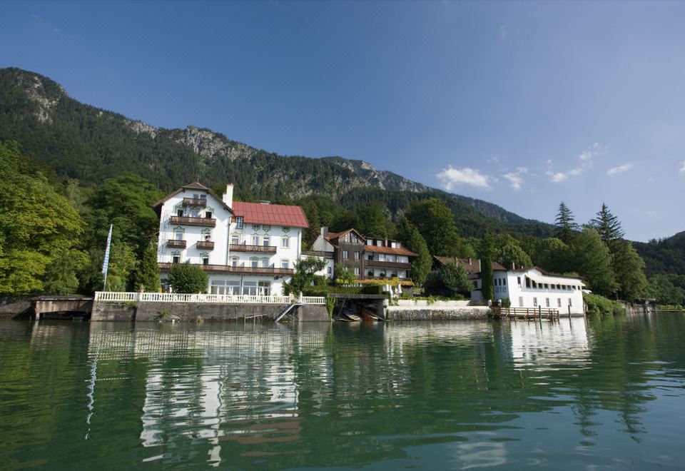 Seehotel Grauer Bär in Kochel am See: Hotels buchen, Bewertungen und Preise 2024 |Trip.com