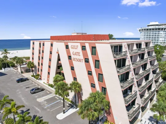 Balcony Overlooking Boca Ciega Bay And Heated Pool - Stylish Retreat - St. Pete Beach, FL