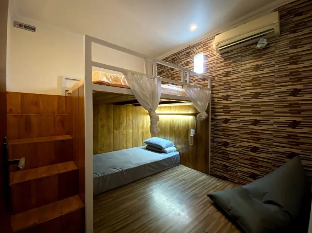 Dong Paloh Hostel - Munduk