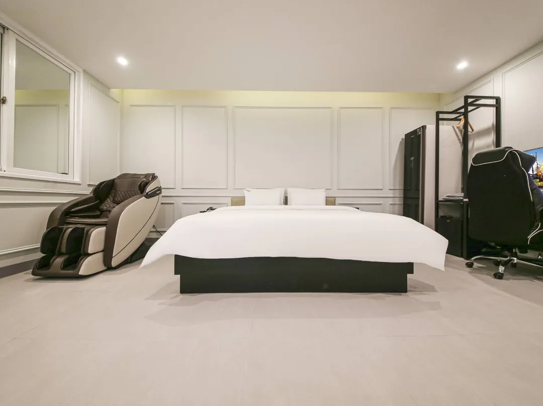 Chungju Modern Gray Hotel - Chungju