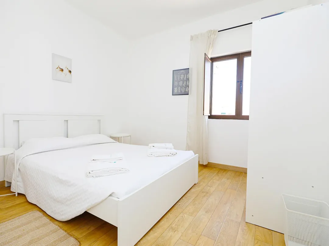 R 08 - Bedroom 8 In Casa Do Moinho Guesthouse - Praia da Rocha