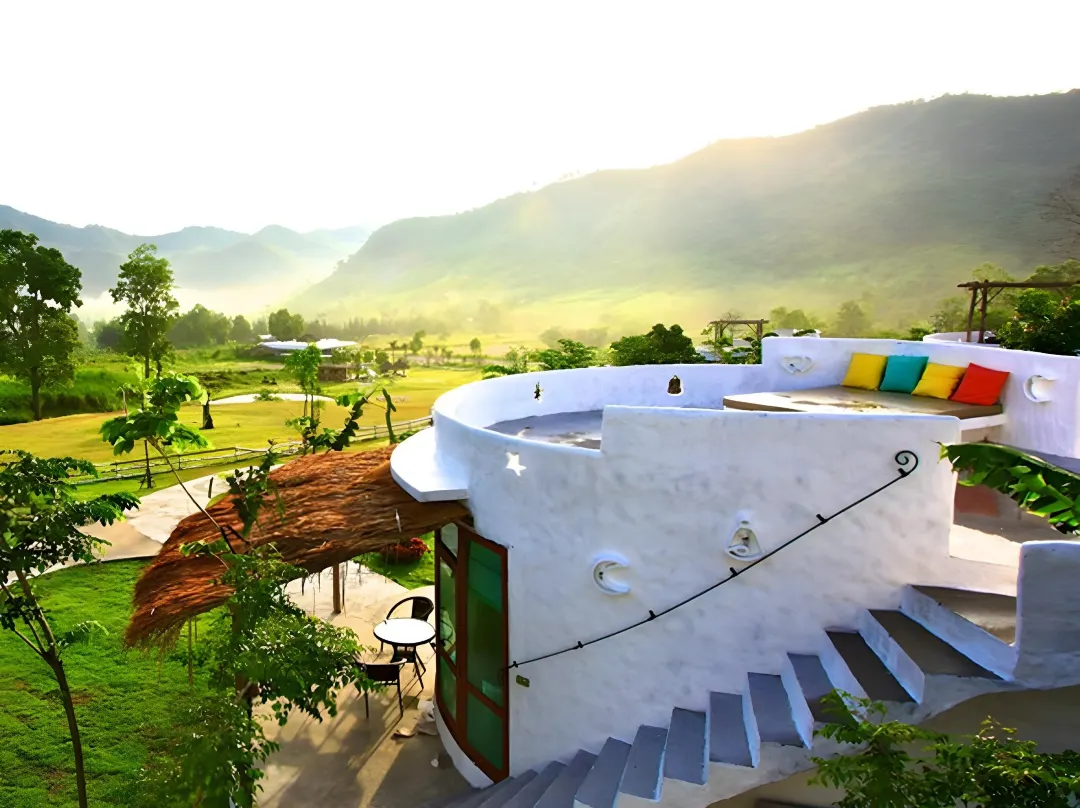 Royal Good View Resort & Farm - Suan Phueng District