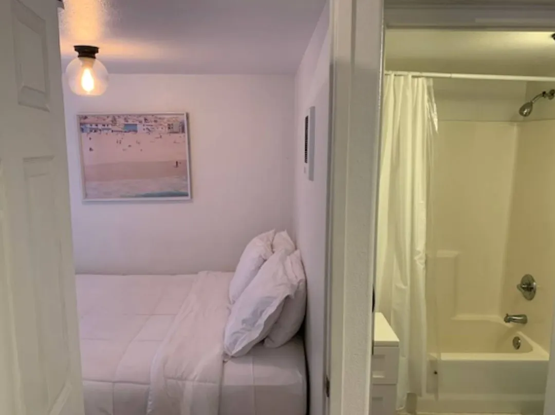 Budget Friendly With Fire-pit And Seating - Charming Coastal Retreat - Rockaway Beach, OR