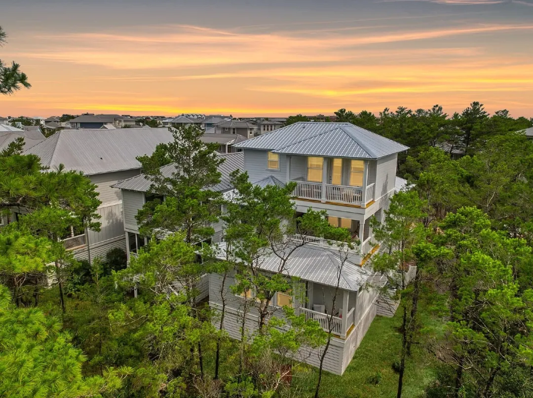Rooftop Patio And Gourmet Kitchen - Stunning Coastal Haven - Alys Beach, FL
