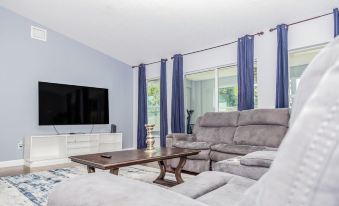 Modern 4BR Home Open Concept, Private Gym, Near Beaches, Indian River ...