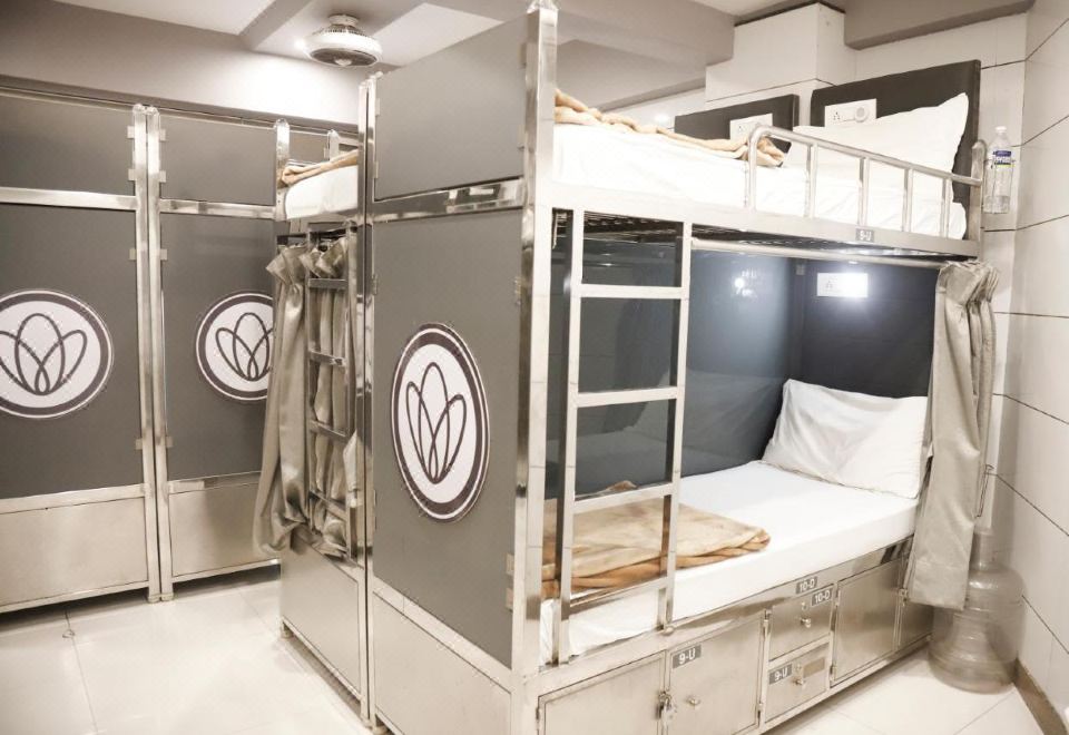 White Rose, Surat - 2025 Updated Prices, Deals & Reviews | Trip.com