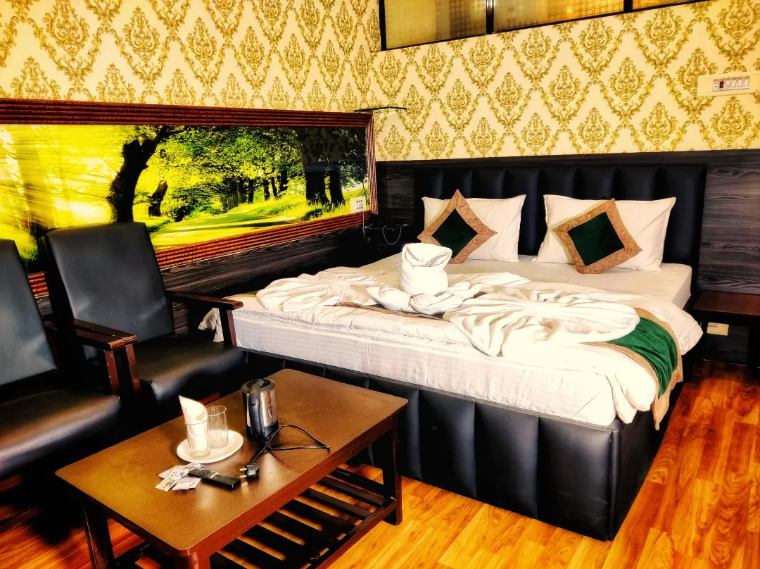 Darussalam Restaurant And Inn Srinagar - Srinagar