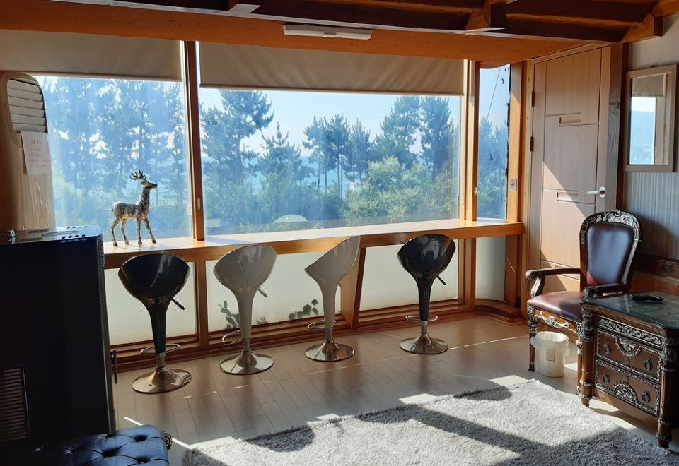 Busan Songjeong Maru Guest House - 2024 釜山酒店訂房優惠及住客評價｜Trip.com