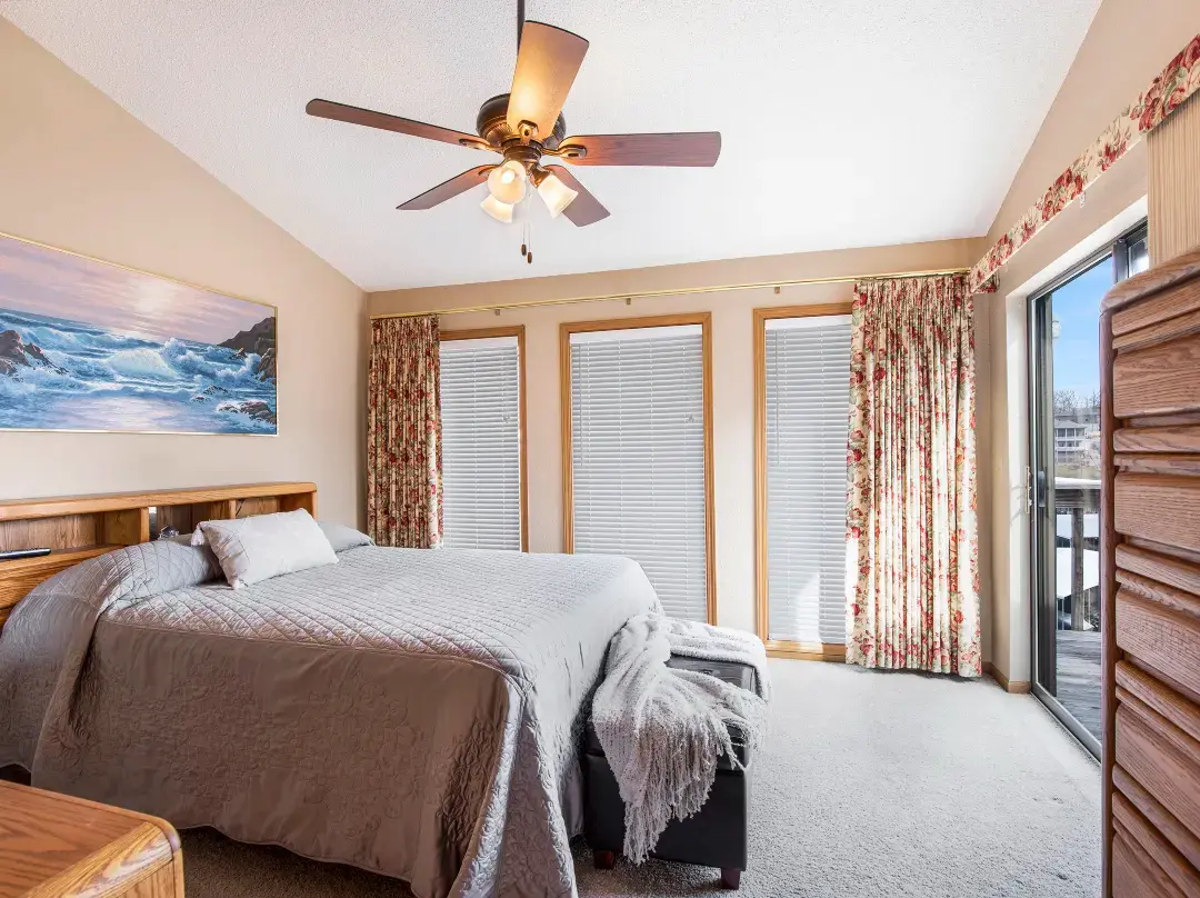 Access To Lake View Pool And Boat Slip Available - Charming Lake Retreat - Lake Ozark, MO