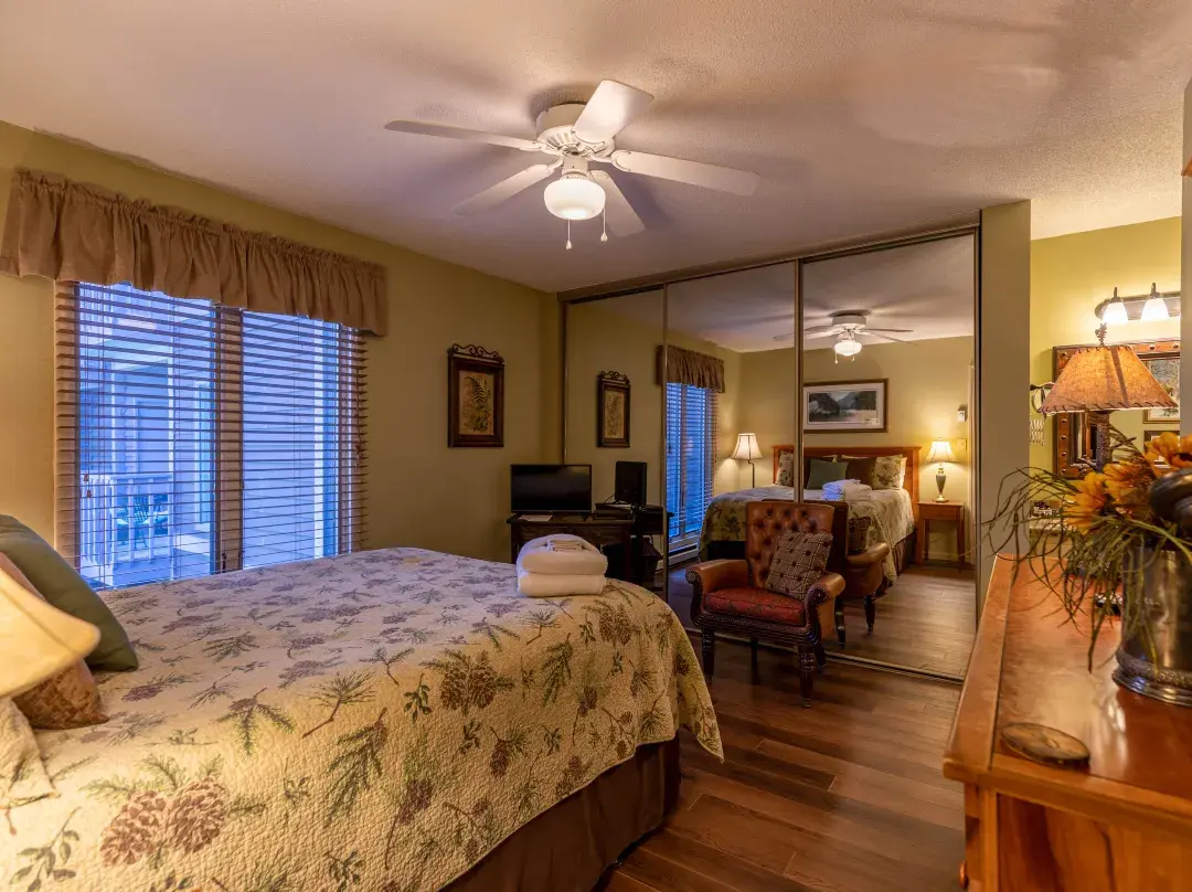 Cozy Living Room With Gas Fireplace And Close To Main Street - Charming Retreat - Blowing Rock, NC