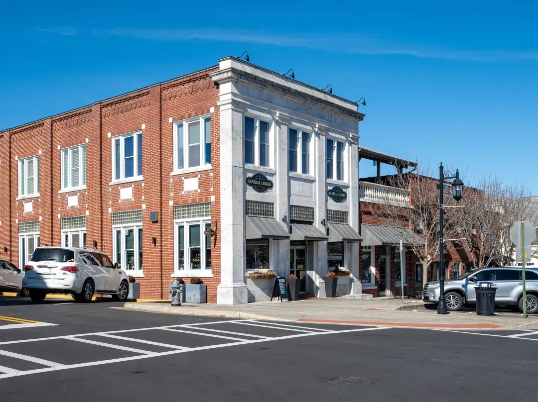 Luxury Amenities And Rooftop Terrace - Stunning Downtown Escape - Blue Ridge, GA