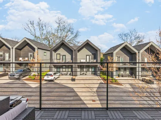 Luxe Home With Gated Parking, Private Balcony & 4 Miles To Downtown - Hendersonville, TN