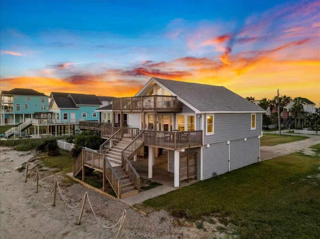Unobstructed Gulf Views And Direct Beach Access - Stunning Coastal Oasis - Galveston, TX