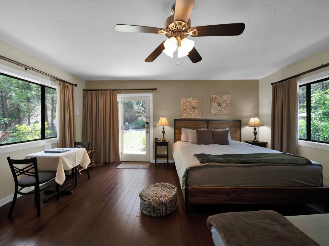 The Inn At Shasta Lake - Shasta Lake, CA