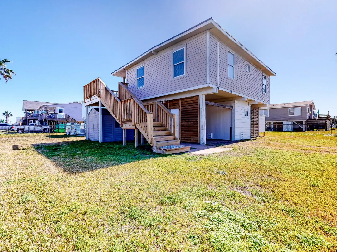 Delightful Island Home With Furnished Patio & Full Kitchen - Walk To The Beach - Île de Galveston, TX