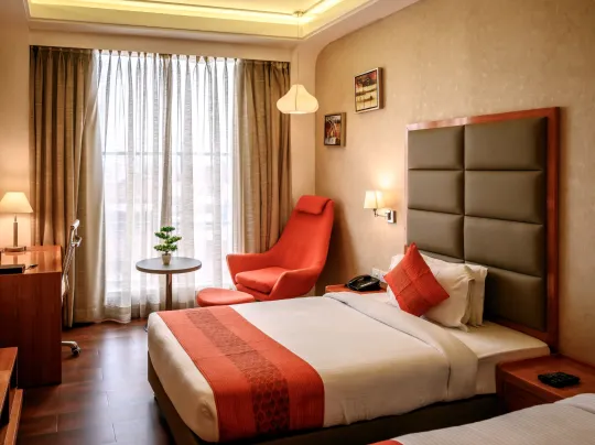 Dng The Grand Hotel - Kanpur