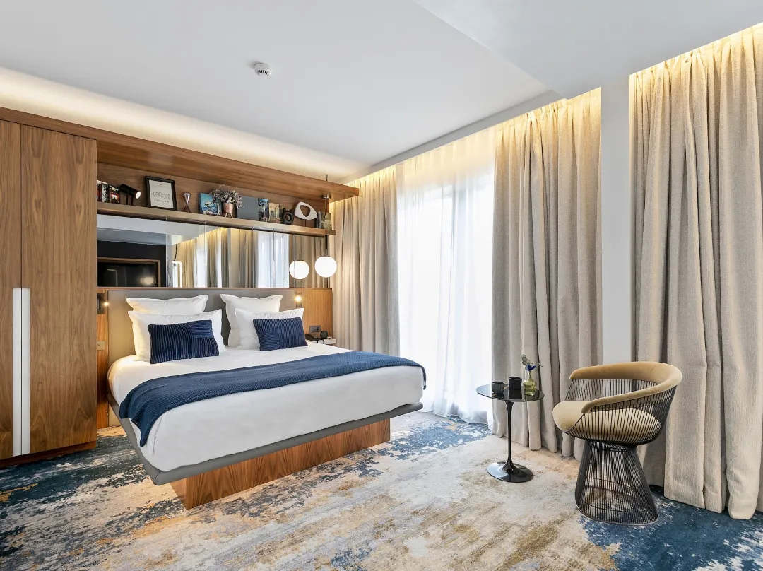 Card Hôtel - Clichy