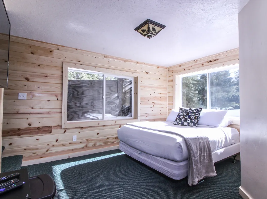 Spacious Decks And Cozy Fireplace - Inviting Mountain Retreat - Zion National Park