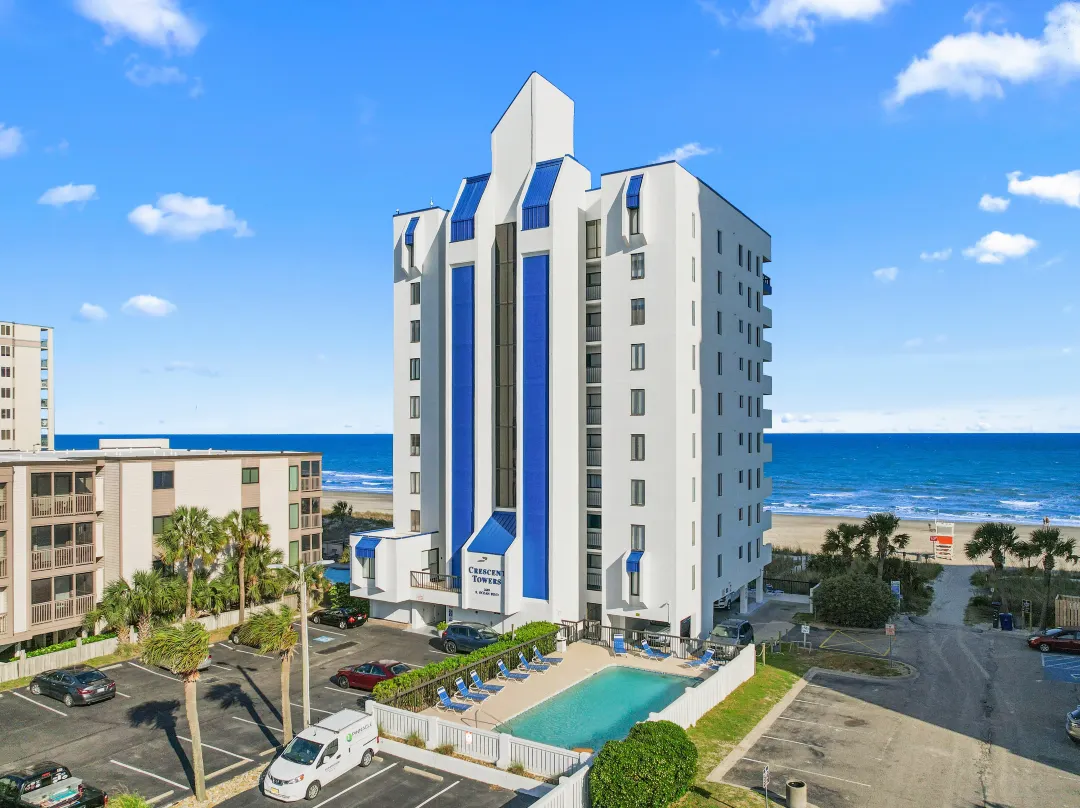 Oceanfront Access And Large Pool - Luxurious Coastal Haven - North Myrtle Beach, SC