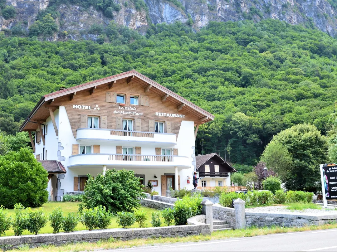 Logis Hôtel Le Relais Du Mont Blanc - Les Carroz d'Arâches