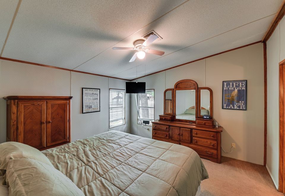 5 Blocks to Beach Access: Sanders Island Getaway! (Marshall County ...