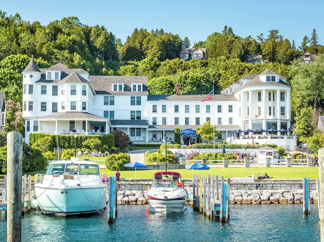Island House Hotel - Mackinac Island, MI