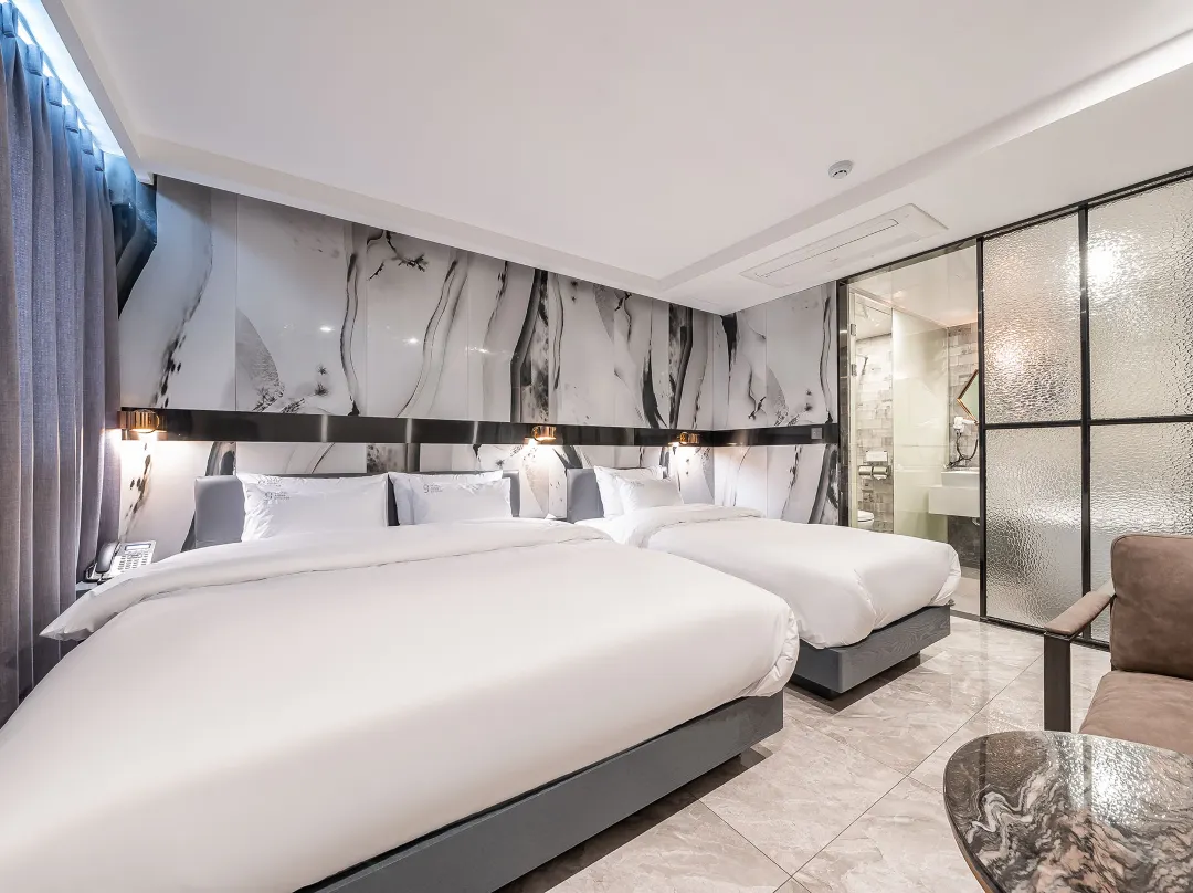 Namyangju Ninestone Hotel - 화도읍