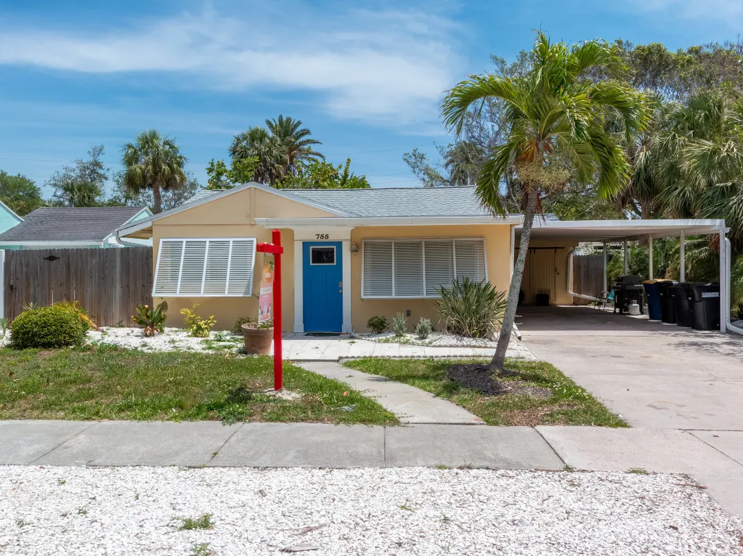 Private Heated Pool And Bbq Patio - Charming Coastal Retreat - Indian Rocks Beach, FL