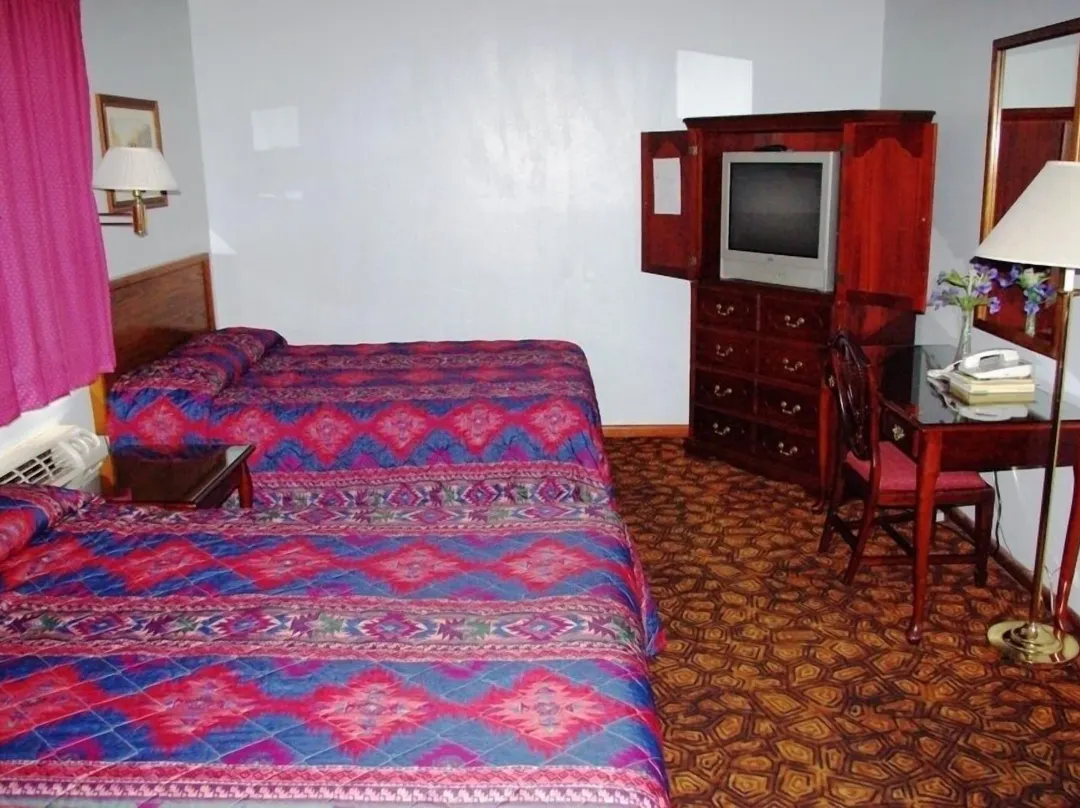 Blue Spruce Motel - Colorado