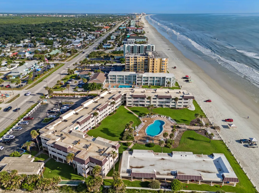 Ocean View And Pool Access - Idyllic Beach Retreat - New Smyrna Beach, FL