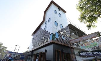 Hotel Moti (Dhimloni) - 2026 Prices, Reviews & Deals | Trip.com